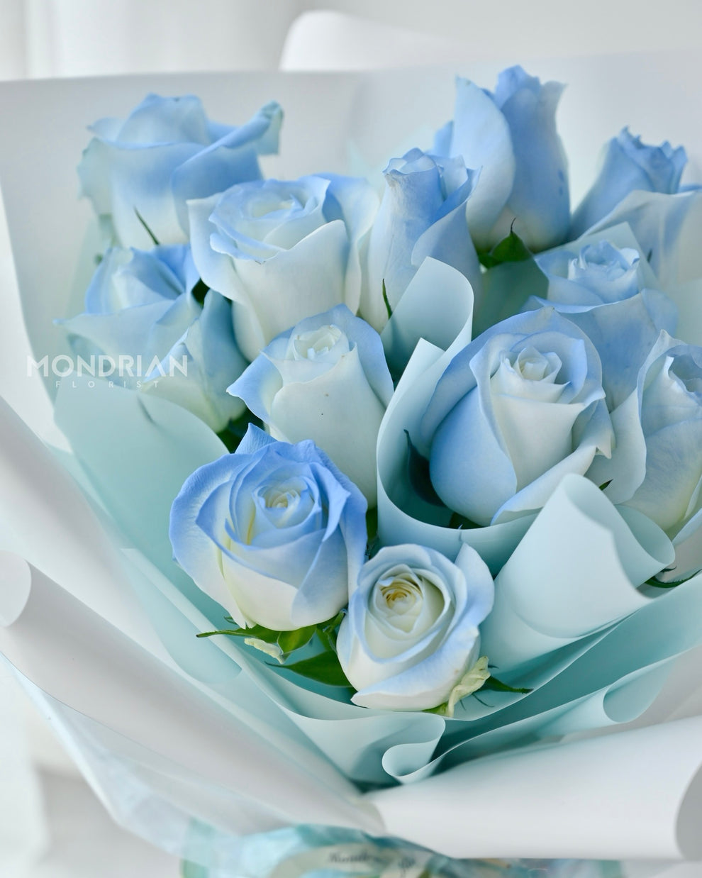 Blue rose Bouquet | anniversary rose delivery | ice blue rose flower ...